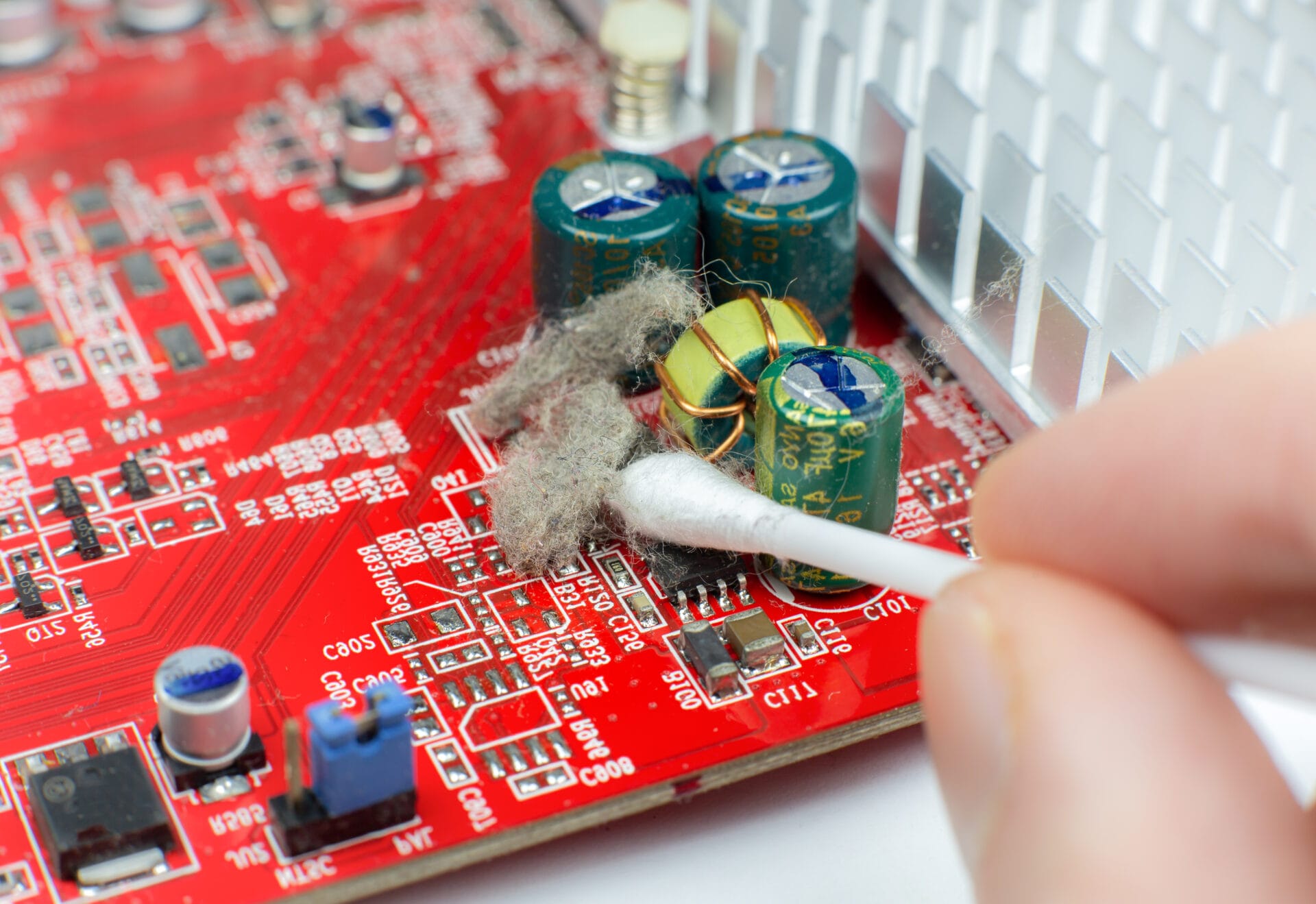 How to Clean Printed Circuit Boards - Altimex